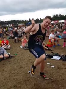 Man Dances to “Uptown Funk” Like Nobody is Watching!