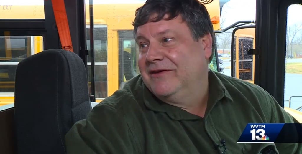Bus driver buys breakfast for 50 students who couldn't eat because of ...