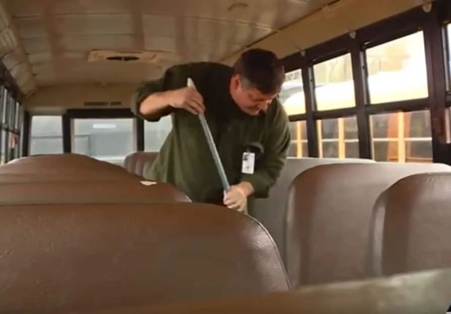 Bus driver buys breakfast for 50 students who couldn't eat because of ...