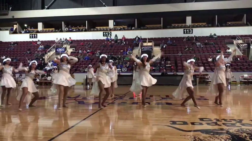 High School Dance Team Wows Crowd With Performance