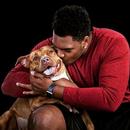 NFL player walks into animal shelter and adopts dog no one else wants