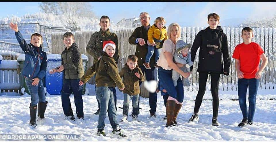15 years and TEN sons later, this large family finally welcomed a baby ...