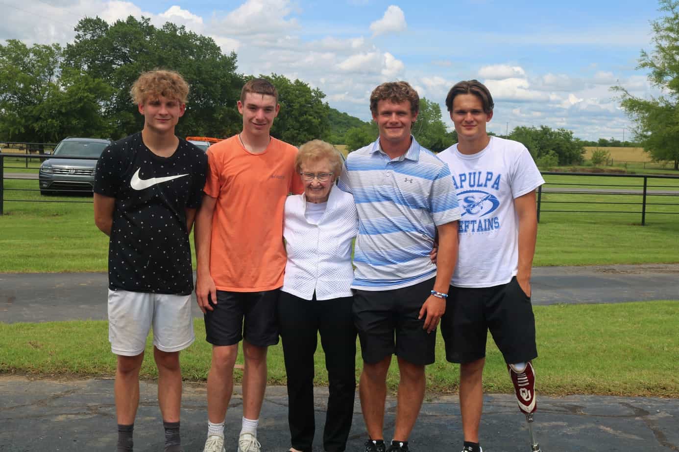 Four teens rush into a burning home, saving the life of a 90-year-old ...