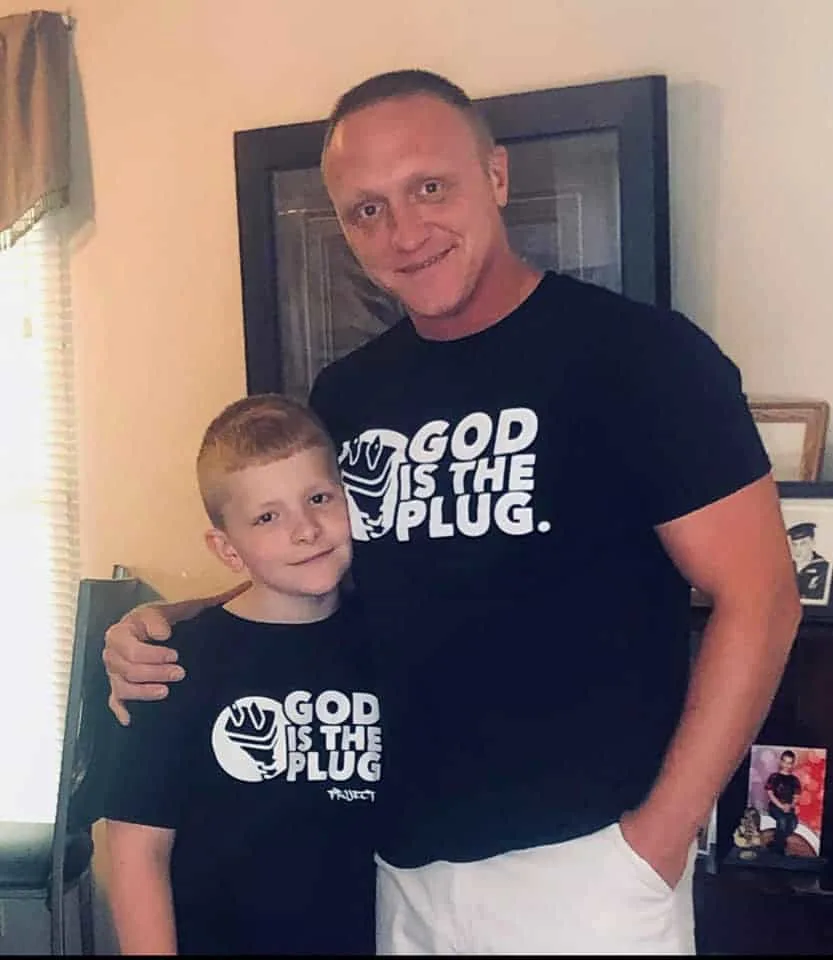 Recovering addict shares dramatic transformation photos to inspire others