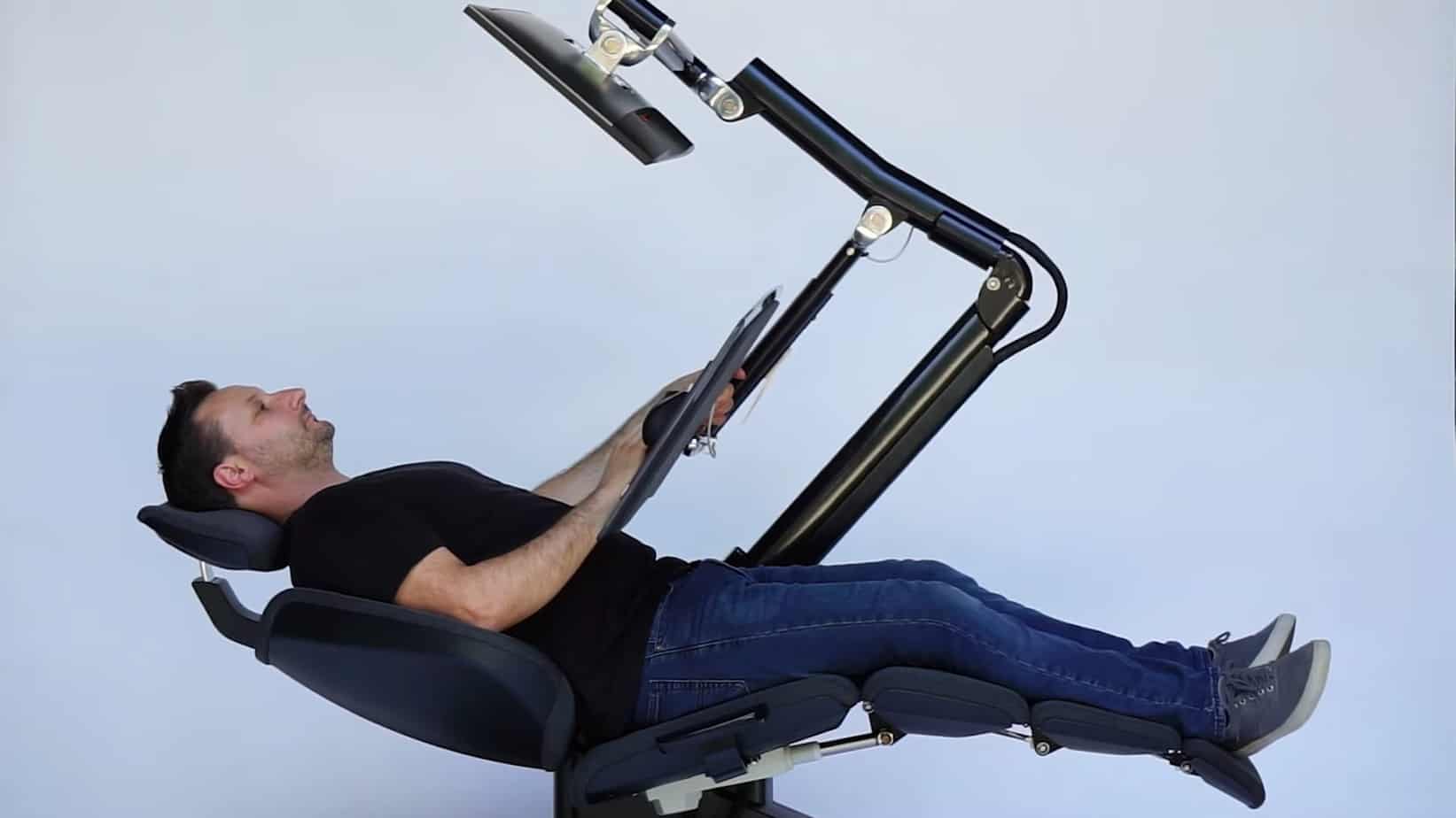 Here's how a futuristic workstation lets you recline and work horizontally
