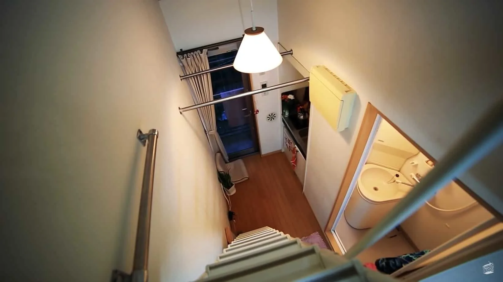 This super tiny Tokyo apartment may just be one of the smallest places ...