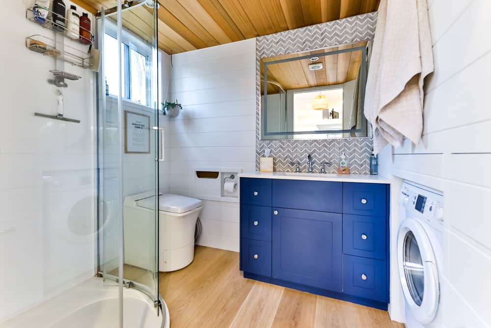 This Hampton-style tiny home is full of clever small space design and ...