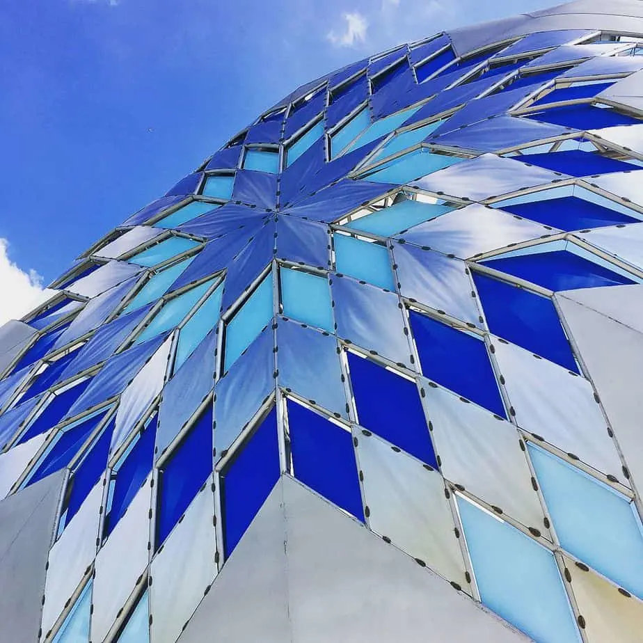 Stunning 50-foot tall statue named 'Dignity' honors Native American ...