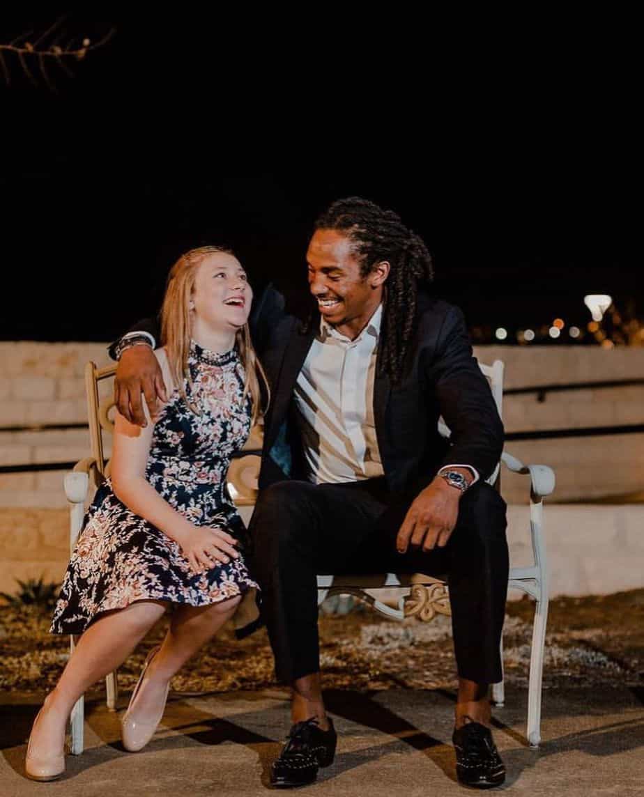Girl who suddenly lost her dad goes to daddy-daughter dance with NFL star
