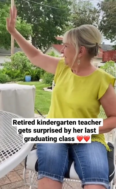 Graduating seniors pull off a surprise visit to their retired ...