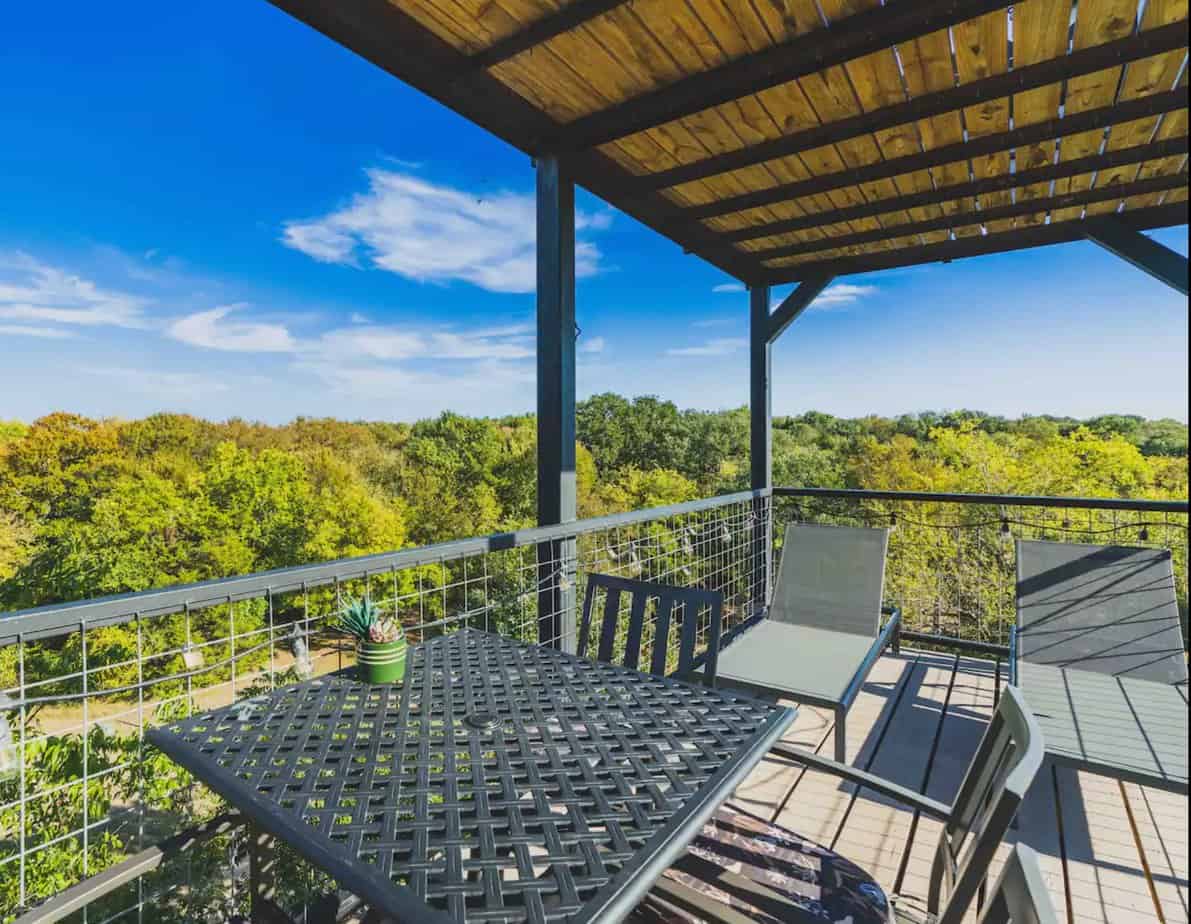 Man builds incredible six-story 'Air Castle' treehouse made out of 4 ...