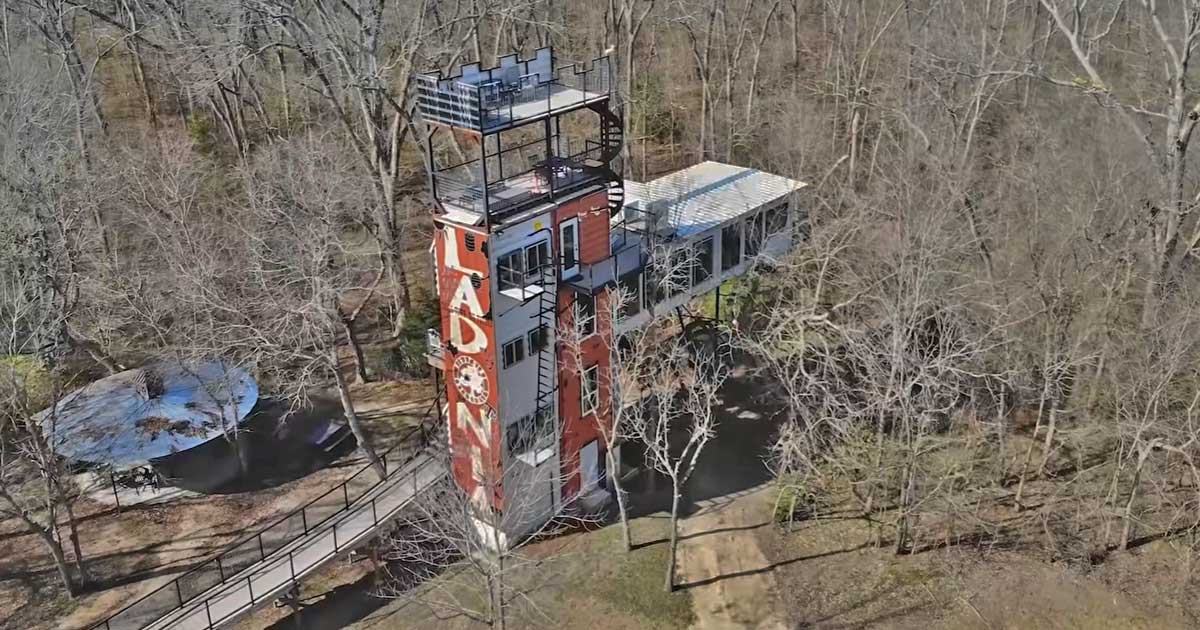 Man builds incredible six-story 'Air Castle' treehouse made out of 4 ...
