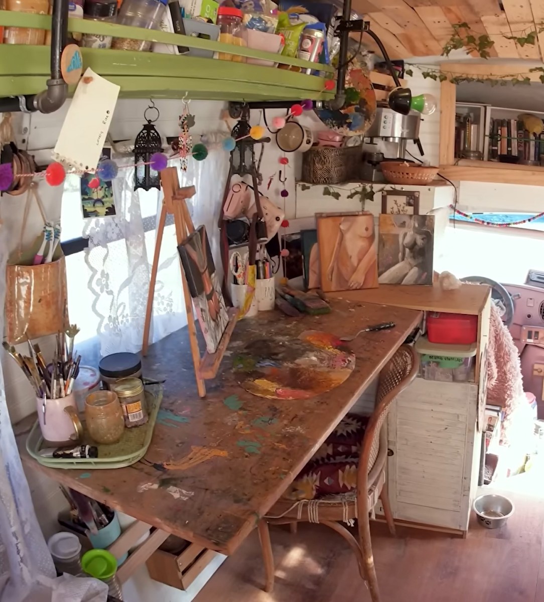 Woman quits corporate job, builds adorable tiny home for $9K