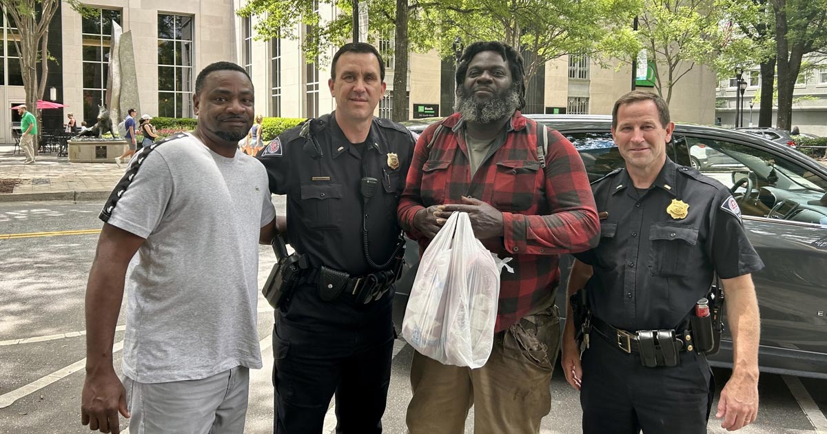 Police department officer helps homeless man reunite with family