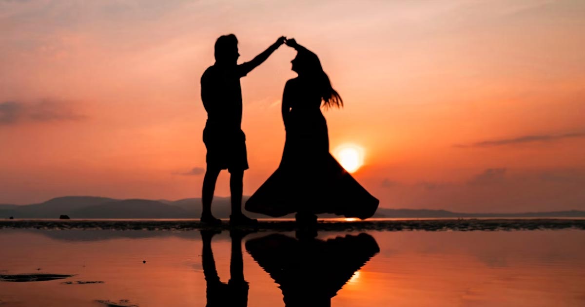 12 signs you are in love with the right person