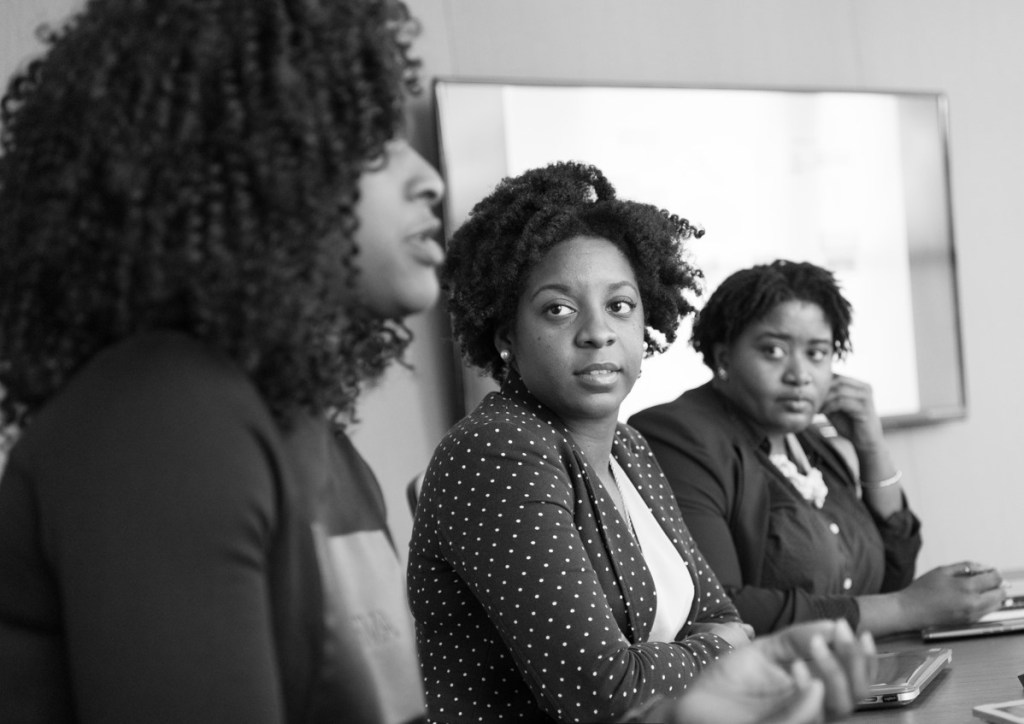 How to identify a pathological liar