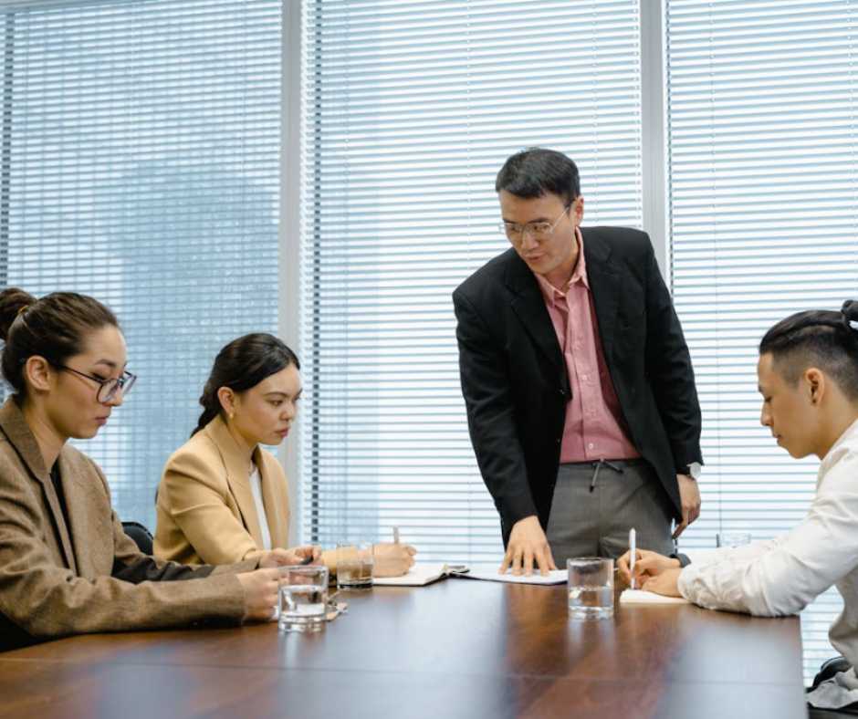 What If The Boss Is Gaslighting You? What To Do