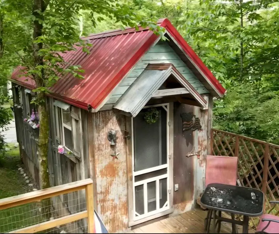 Couple Lives In Tiny Home For Affordable Housing for Retirement