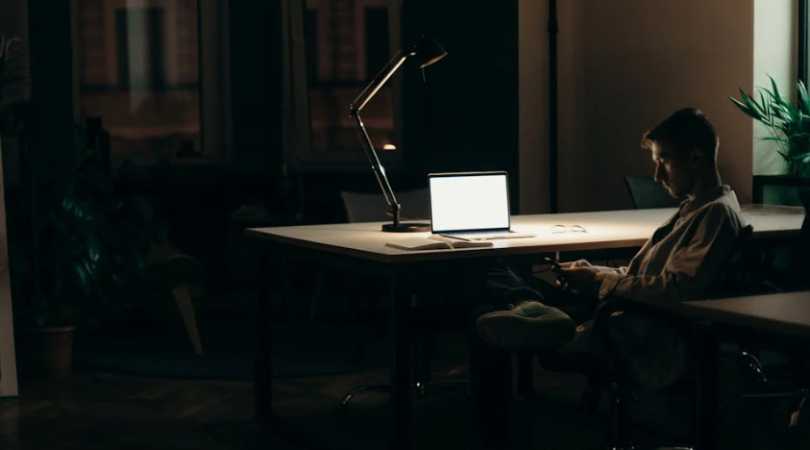 Early Bird or Night Owl? New Study Reveals Smarter Brain Type