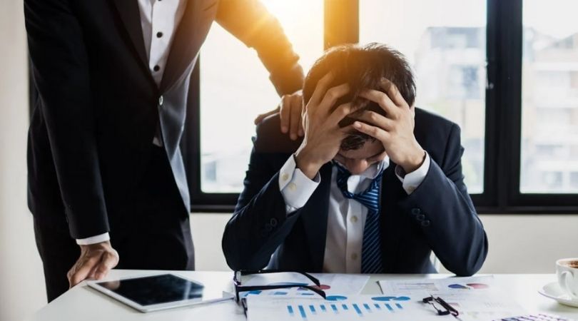 10 Red Flags You're Working with a Toxic Coworker