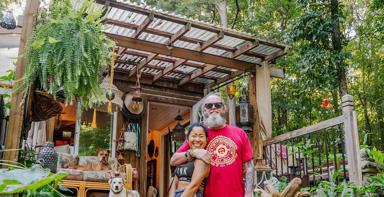 How a couple builds a tiny house off the grid from scratch